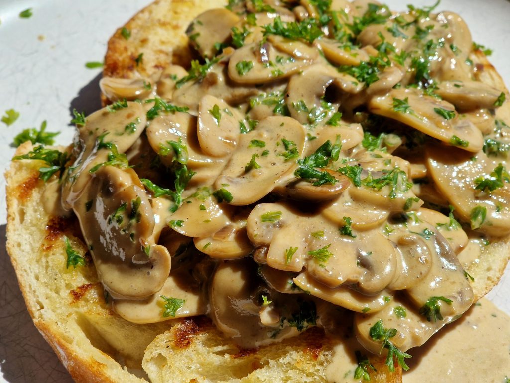Toast Champignons – Bei Josiane